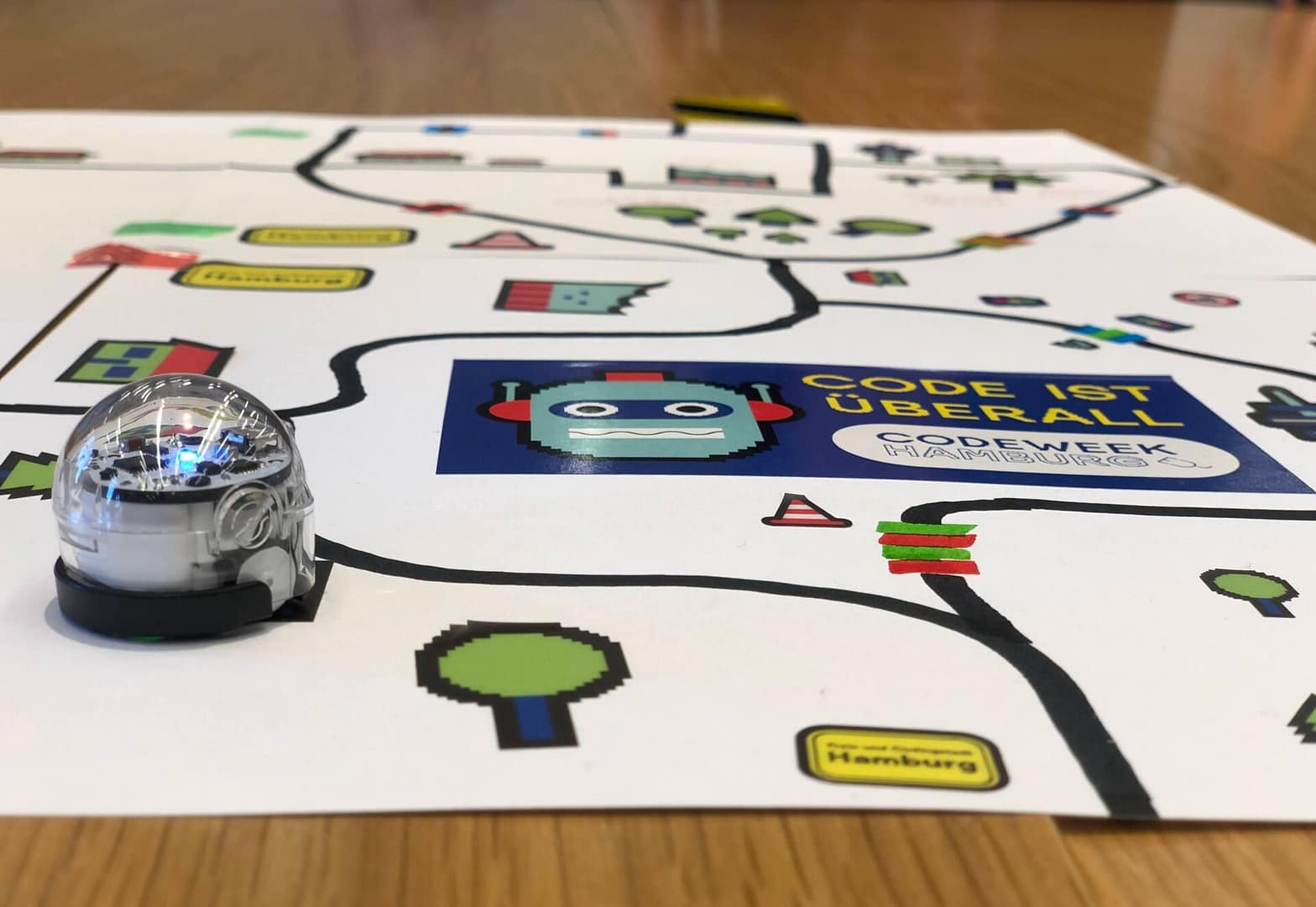 Ozobots: Kleine Roboter, die Programmieren spielerisch vermitteln ...